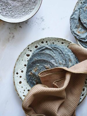 Blue Corn Tortillas (step by step) | Muy Delish