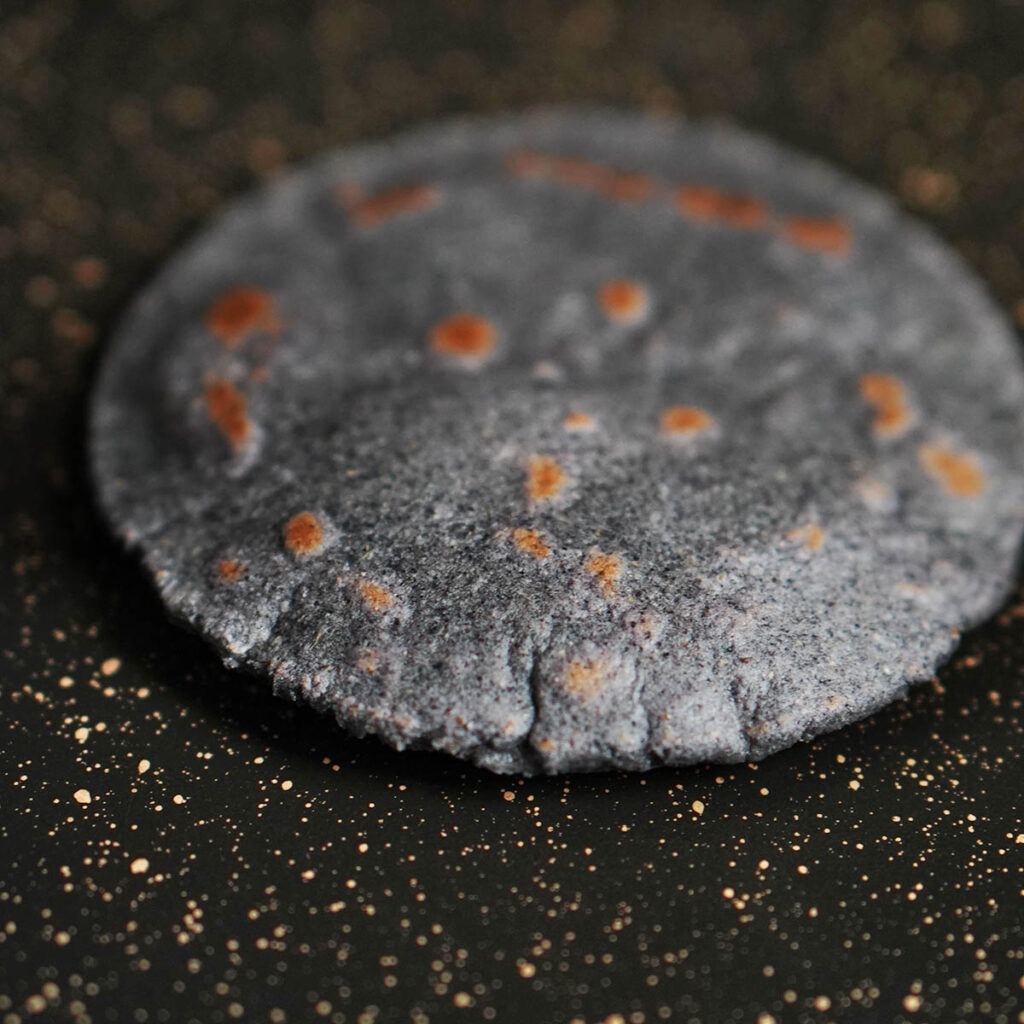 Blue Corn Tortillas (step by step) | Muy Delish