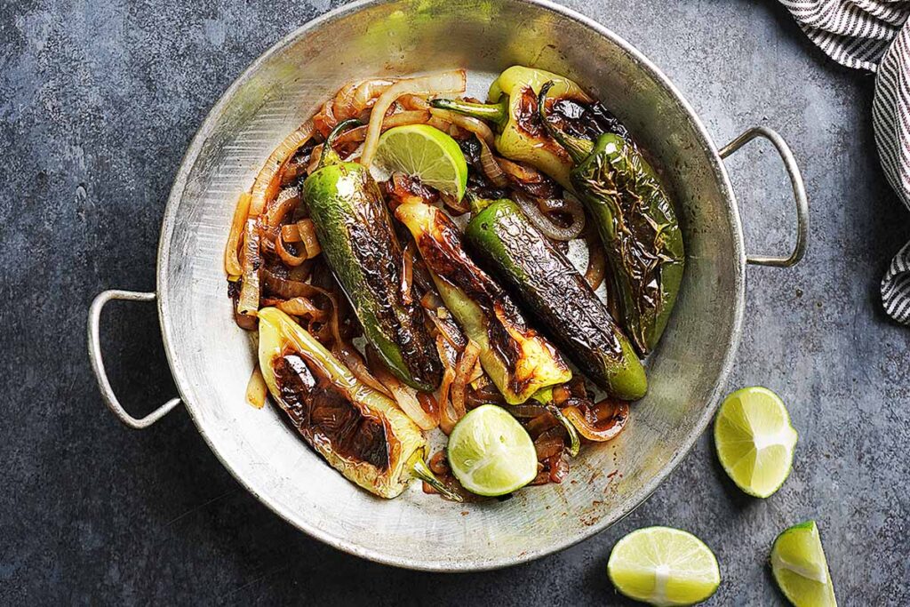 Chiles Toreados (Blistered peppers) | Mexican Recipes by Muy Delish