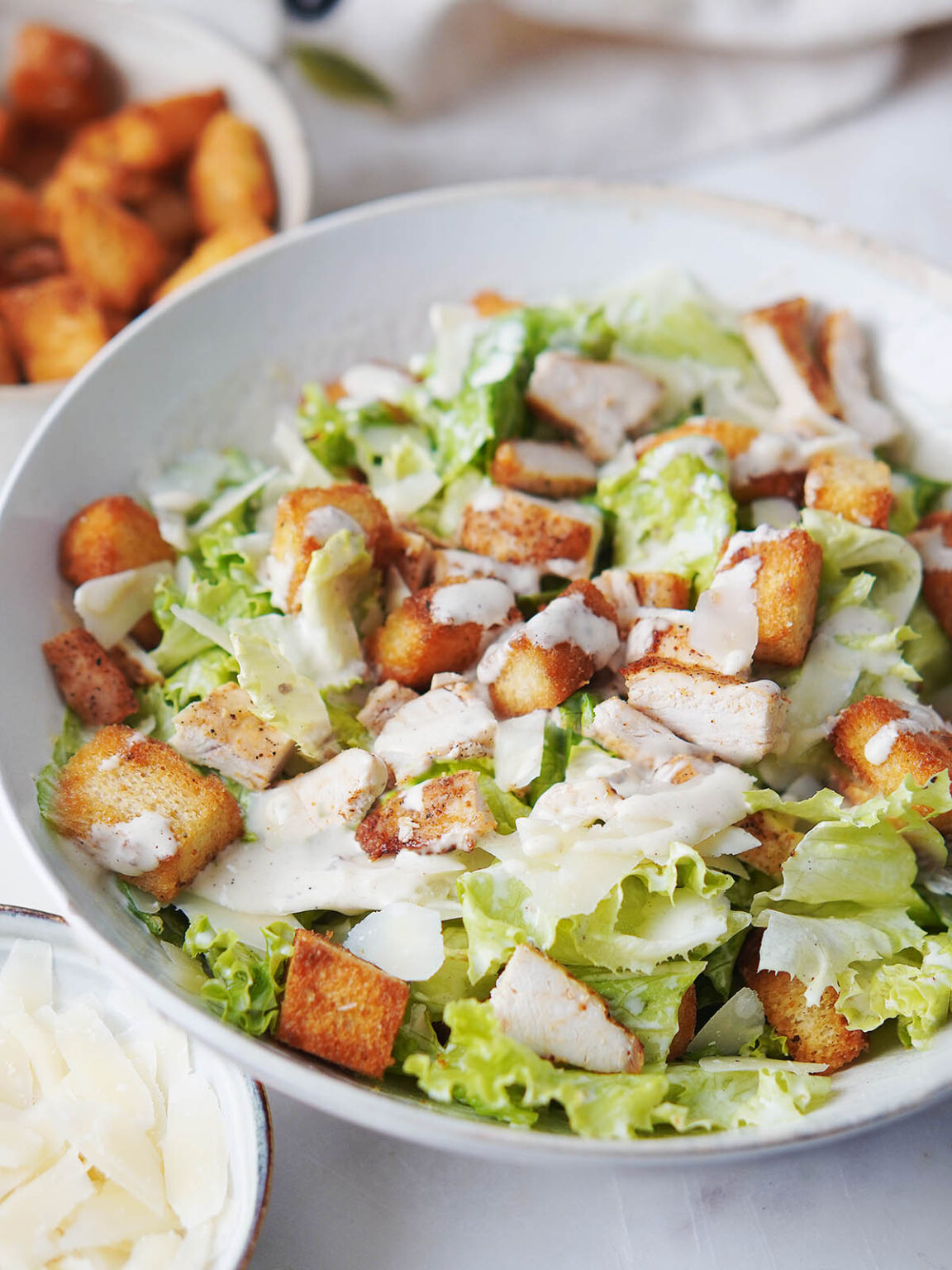 Ensalada Cesar (Classic Caesar Salad) | Muy Delish