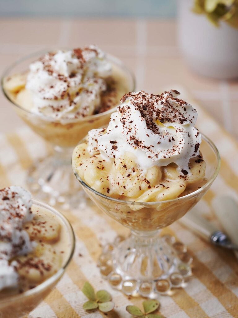 Platanos Con Crema (Mexican Bananas and Cream) | Muy Delish
